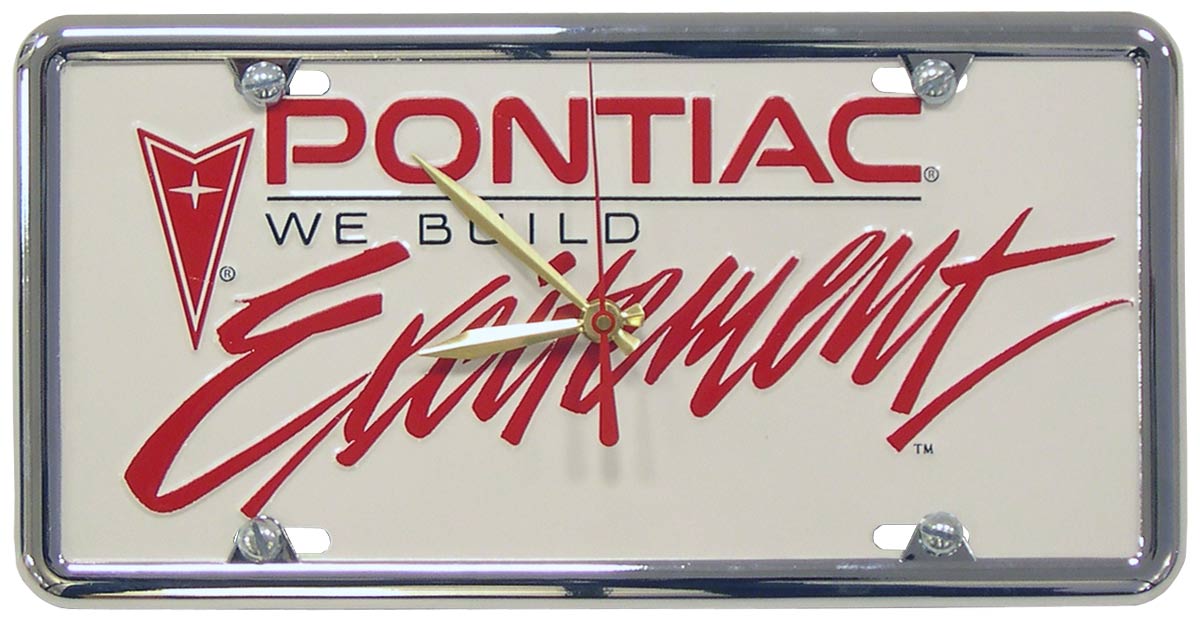 "PONTIAC WE BUILD EXCITEMENT" LICENSE PLATE, CLOCK, WHITE (AP)